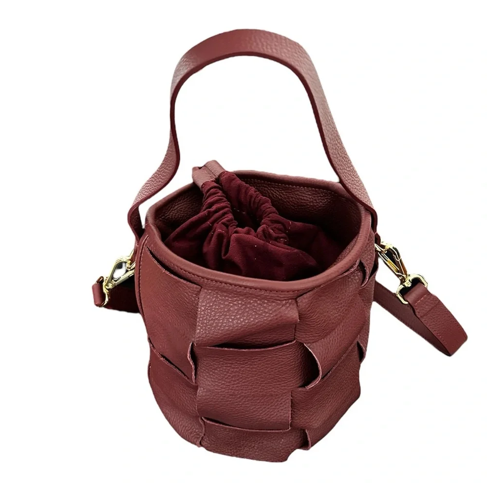 Lia Numa | Bags | Lia Numa Euc Italian Leather Bucket Bag | Poshmark